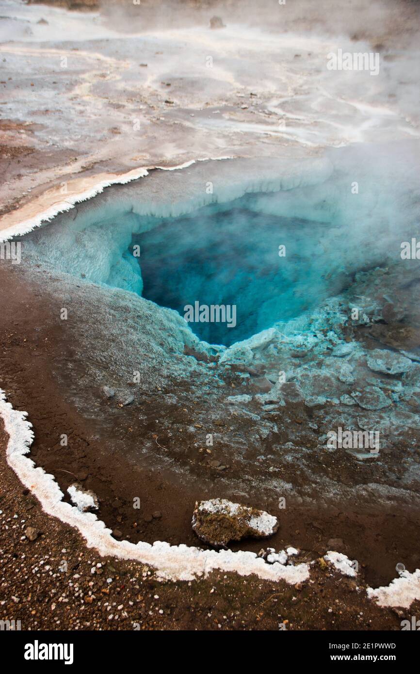 Icelandic lake dry hi-res stock photography and images - Alamy