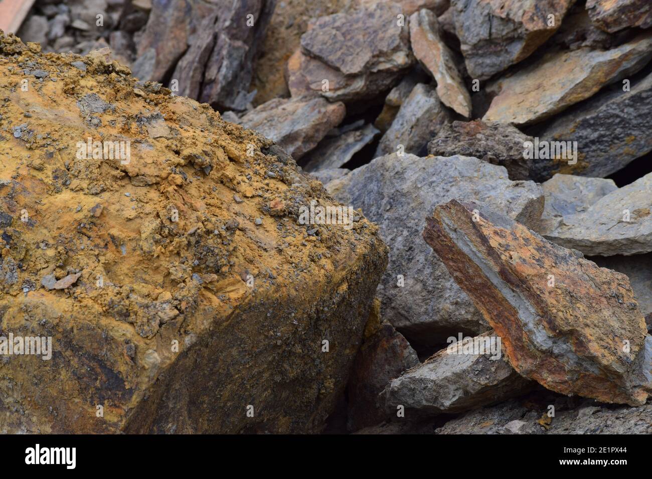 Types of stones hi-res stock photography and images - Alamy