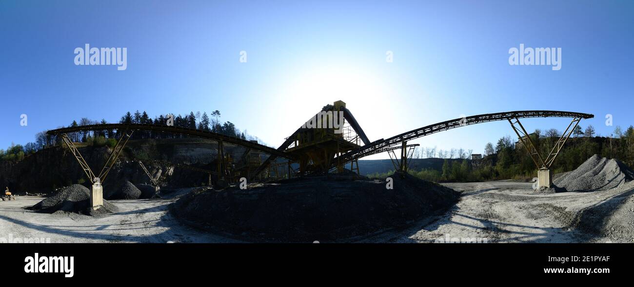 Conveyor system hi-res stock photography and images - Alamy