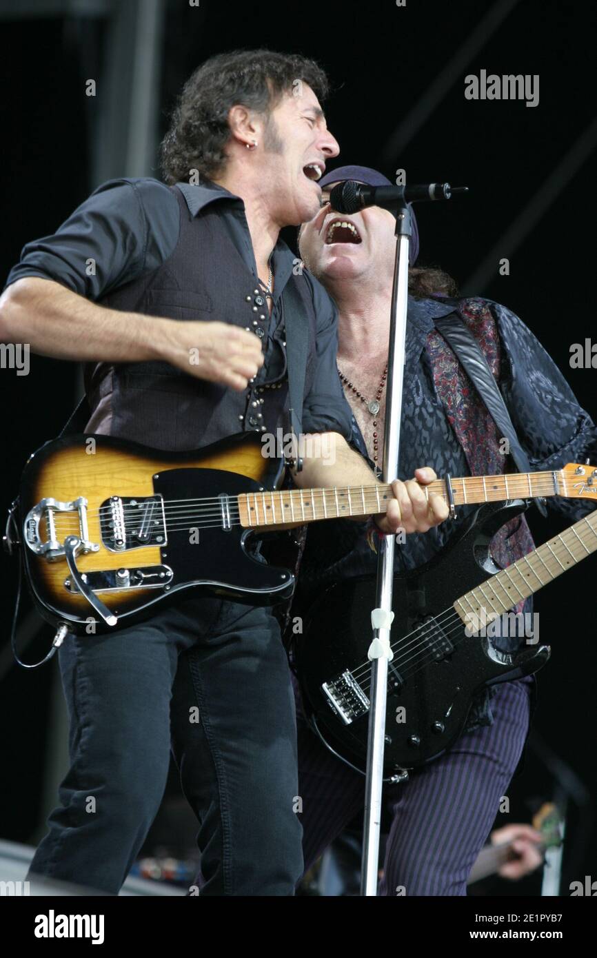 Springsteen 2003 hi-res stock photography and images - Alamy