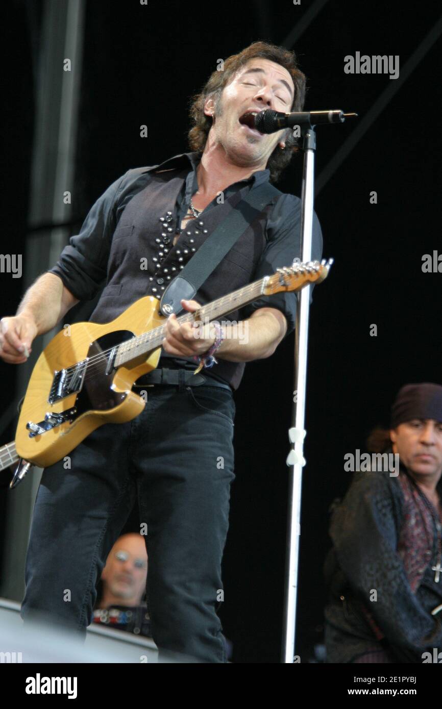 Springsteen 2003 hi-res stock photography and images - Alamy