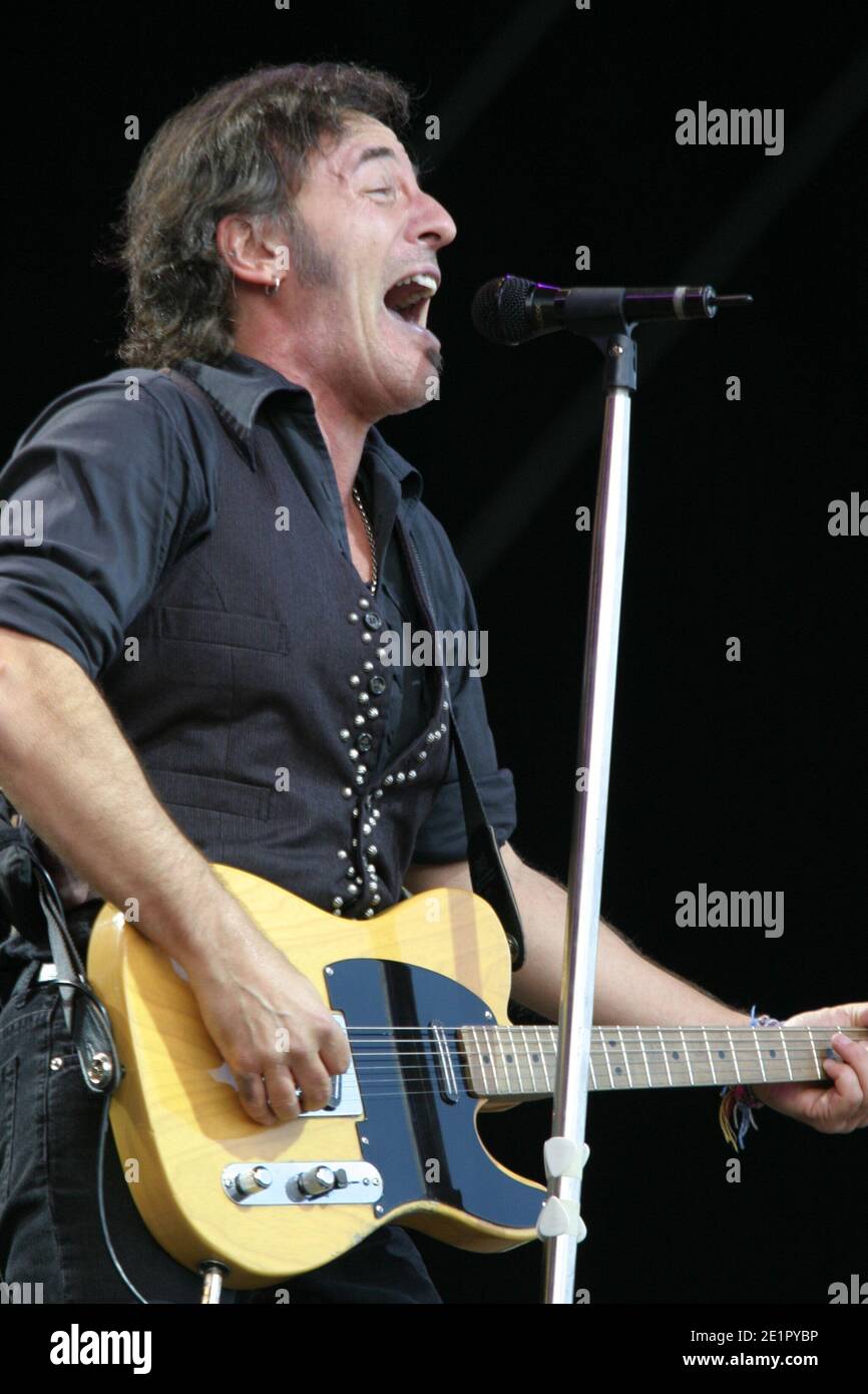 Crystal palace stadium hi-res stock photography and images - Alamy