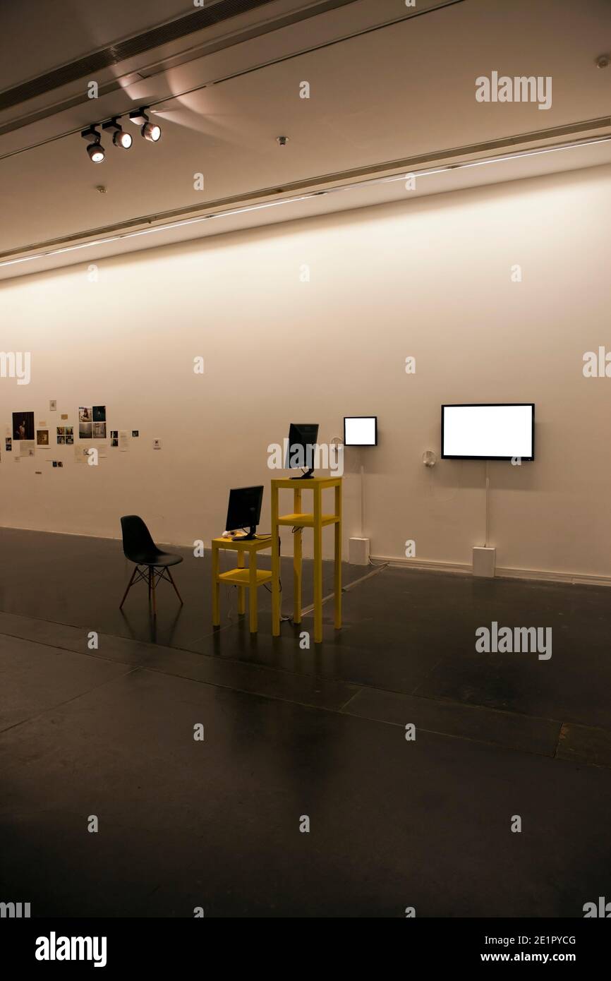 Photo of Art inspiration in the exhibition room high quality photo ...