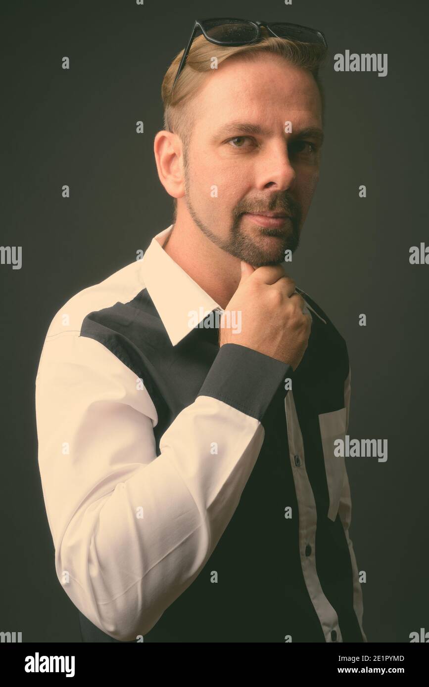 Sunglasses goatee beard hi-res stock photography and images - Alamy