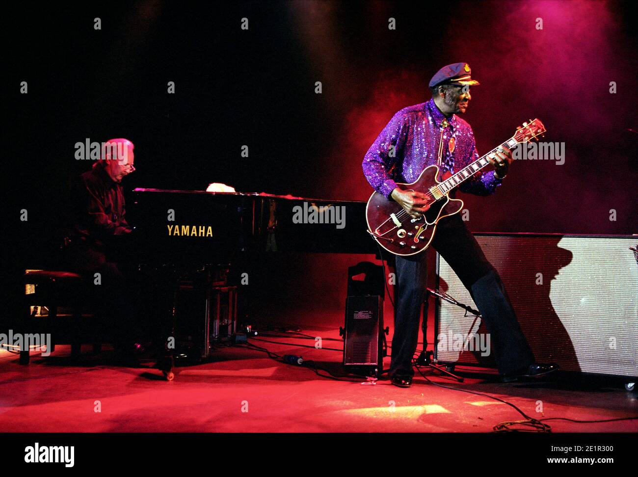 Chuck berry performing hi-res stock photography and images - Alamy