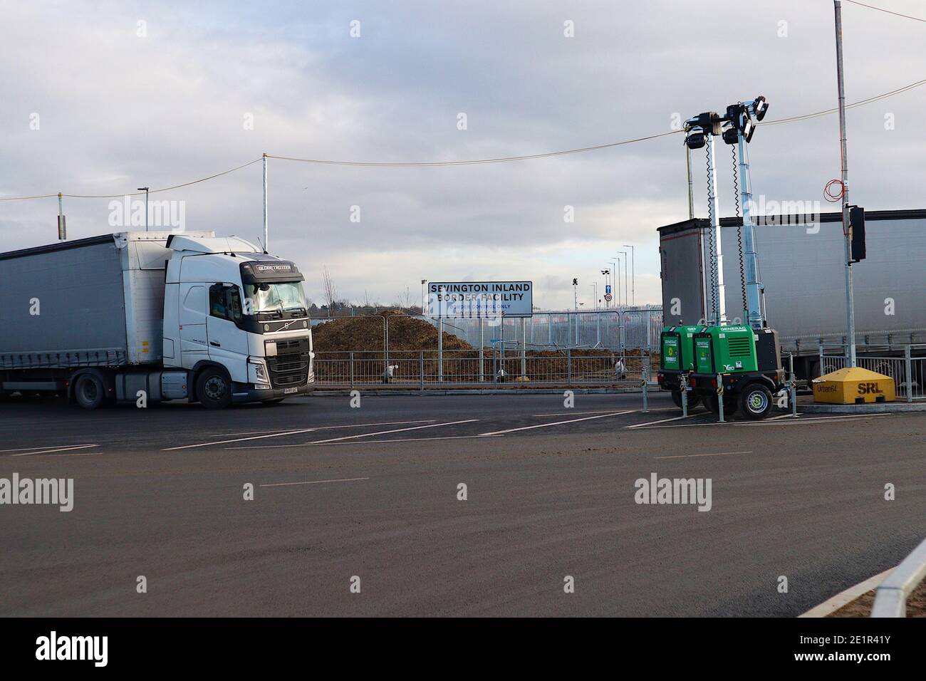 Ashford, Kent, UK. 09 January, 2021. The Sevington inland border ...