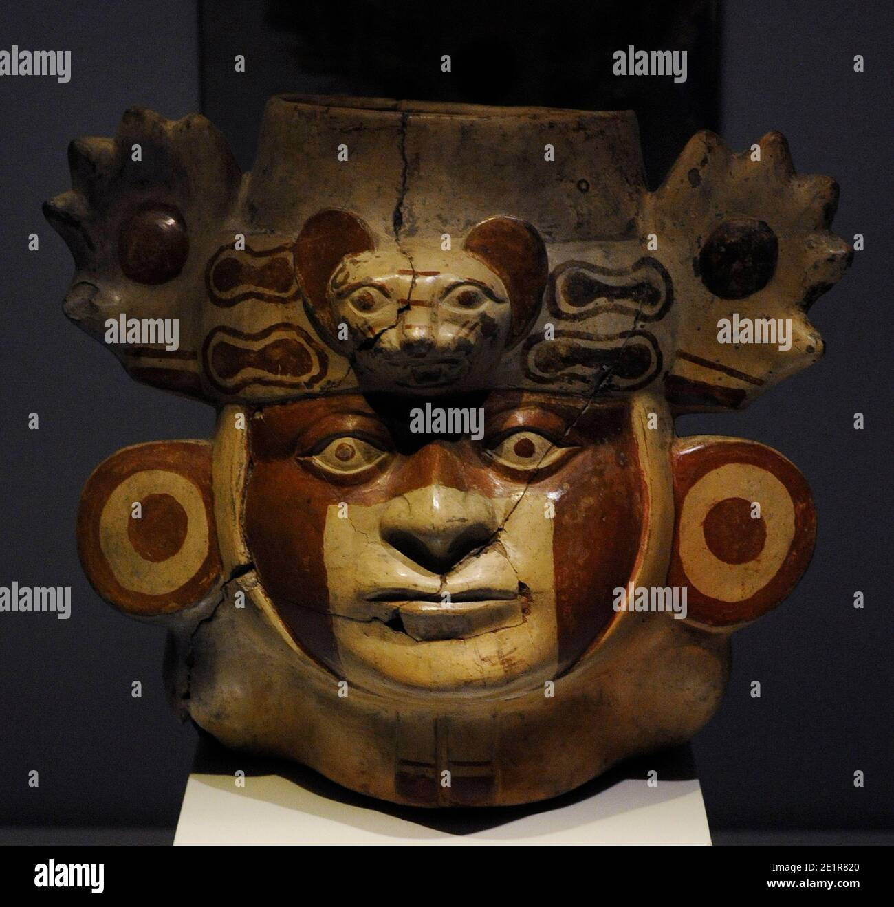 Mochica earrings hi-res stock photography and images - Alamy