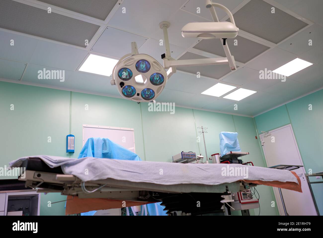 operating room with X-ray medical scan Stock Photo - Alamy