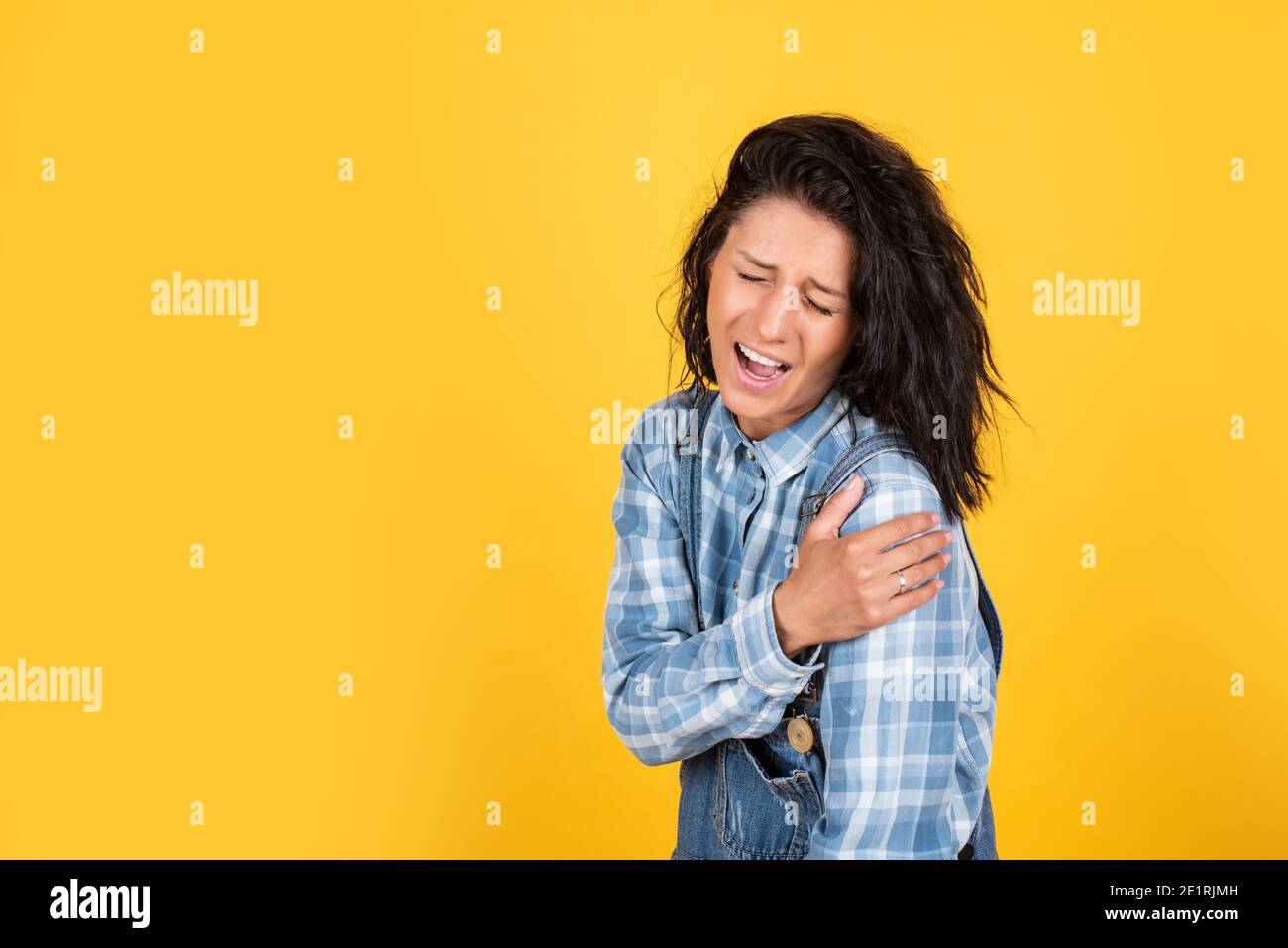 Woman arm hurts hi-res stock photography and images - Alamy