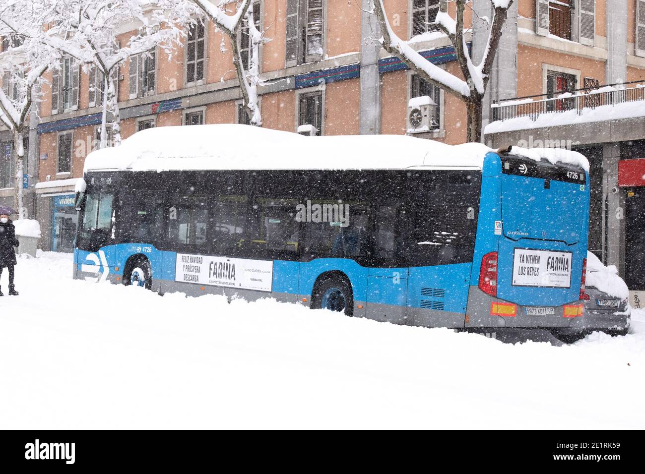 Bus trapped hi-res stock photography and images - Alamy