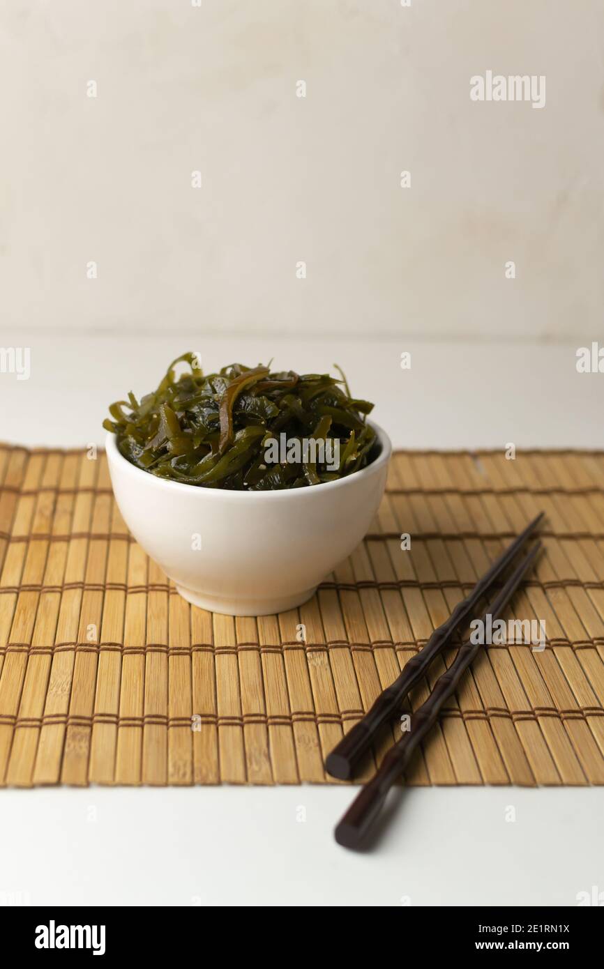 Edible seaweed hi-res stock photography and images - Alamy