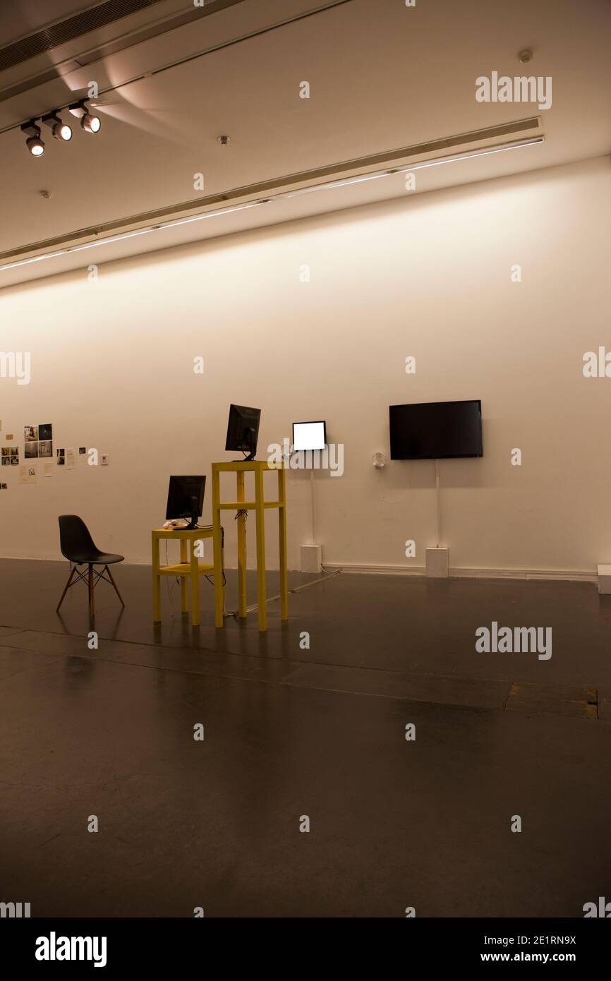 Photo of Art inspiration in the exhibition room high quality photo ...