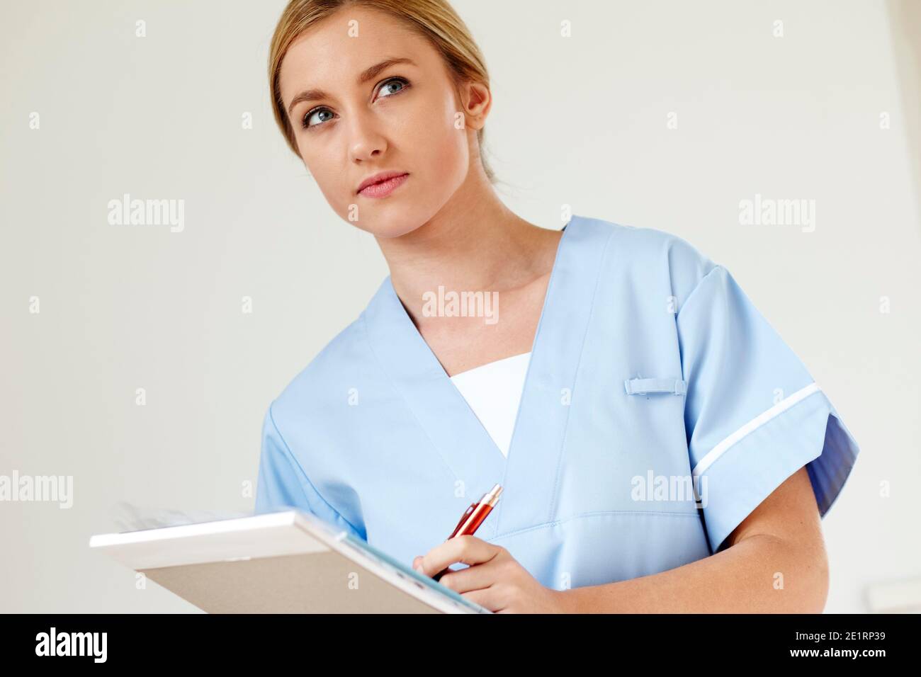 Nurse patient smiling uk hi-res stock photography and images - Alamy