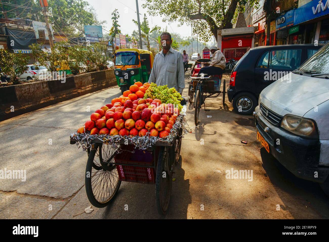Tuk tuk car hi-res stock photography and images - Alamy