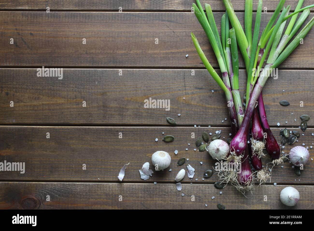 Long spring onions hi-res stock photography and images - Alamy