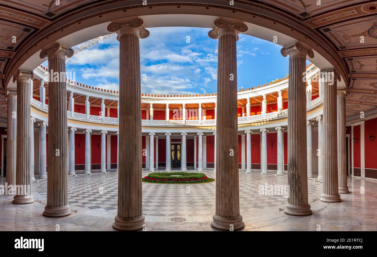 Peristyle garden hi-res stock photography and images - Alamy
