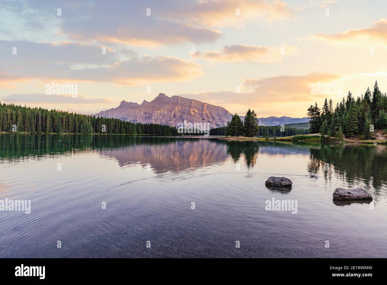 Two Jack Lake at sunset, Banff National Park, Canada. Sunset and reflection Stock Photo - Alamy