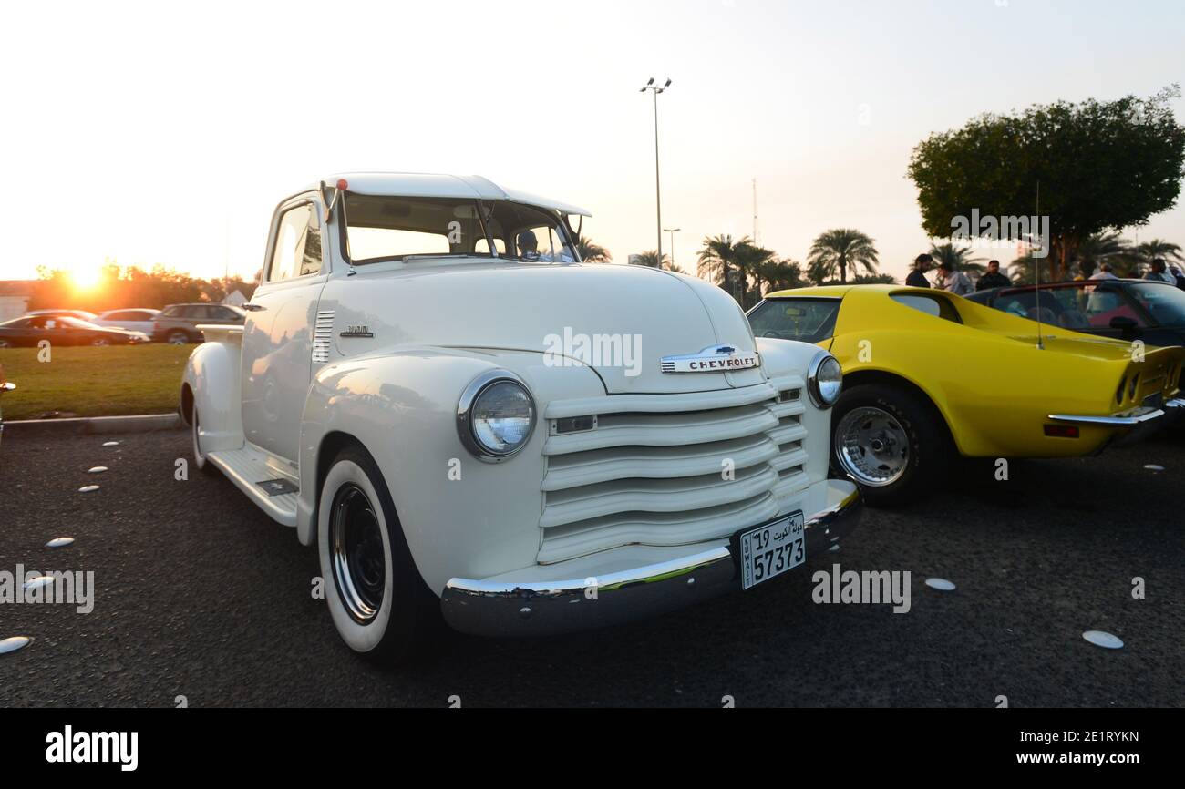 Kuwait City, Kuwait. 9th Jan, 2021. People visit cars at a classic ...