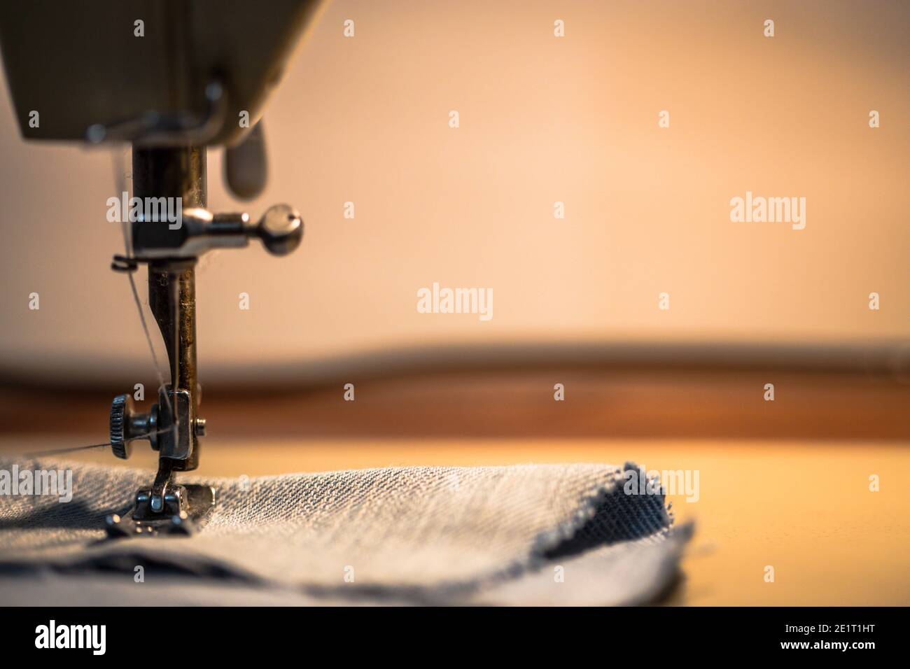 Sewing machine, homework, insulation, sewing masks to protect against ...