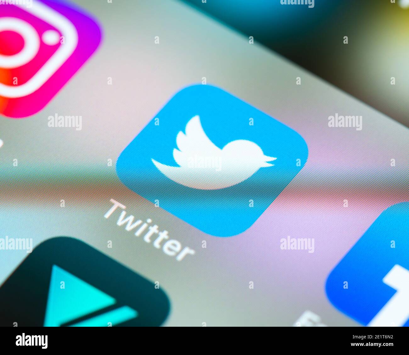 Twitter app icon on a display hi-res stock photography and images - Alamy