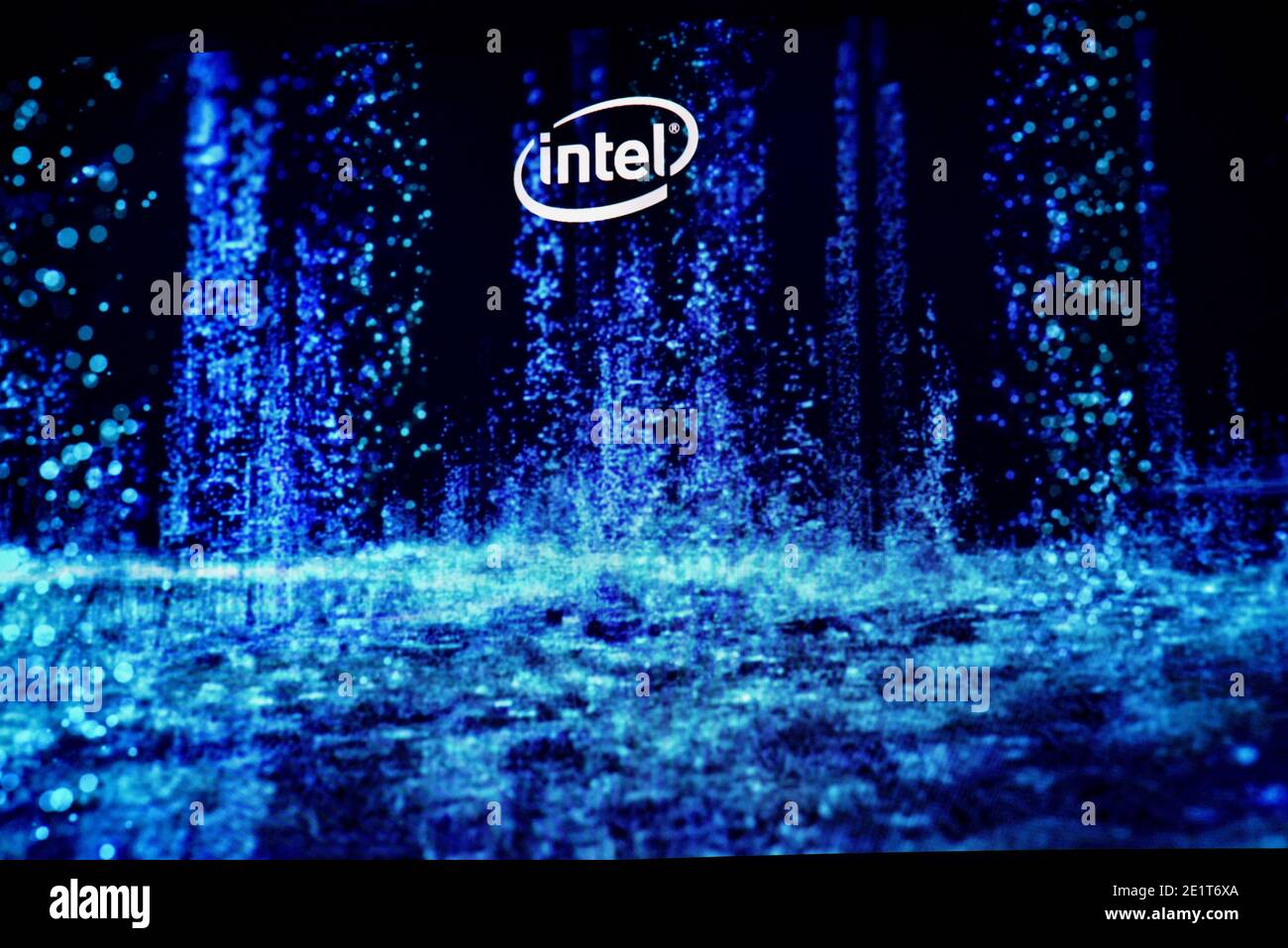 Intel computer hi-res stock photography and images - Alamy