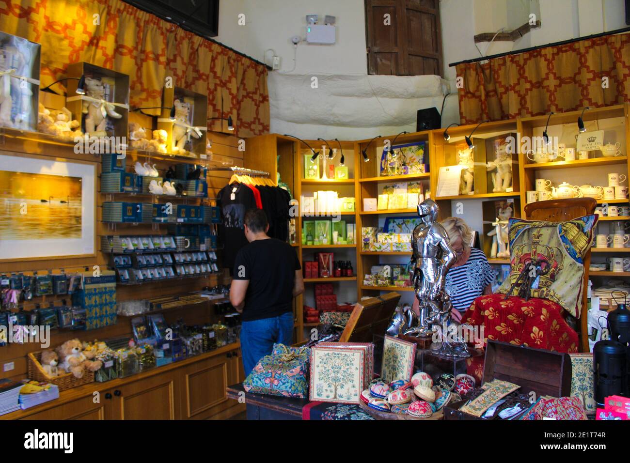Leeds castle shop hi-res stock photography and images - Alamy