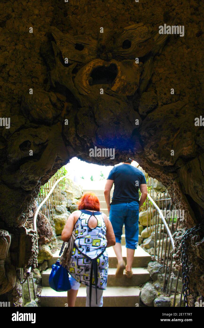Leeds castle grotto hi-res stock photography and images - Alamy