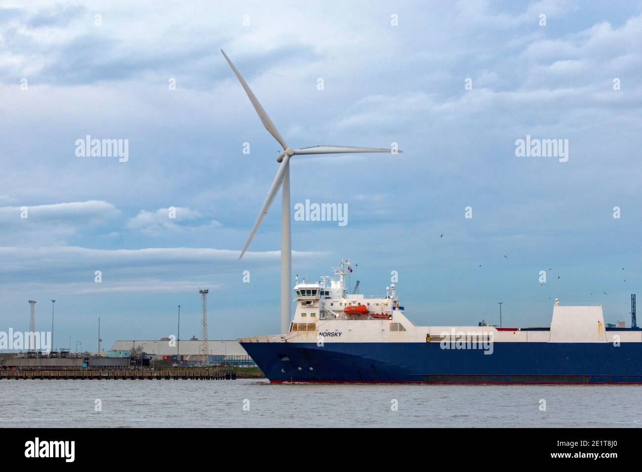 Northfleet harbour hi-res stock photography and images - Alamy