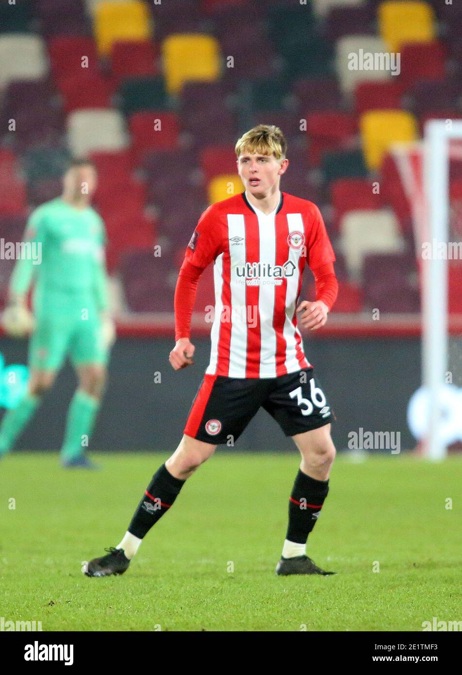 Fin stevens hi-res stock photography and images - Alamy