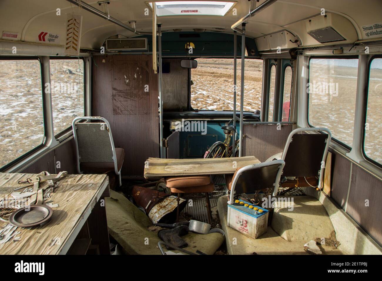 Forgotten school bus hi-res stock photography and images - Alamy