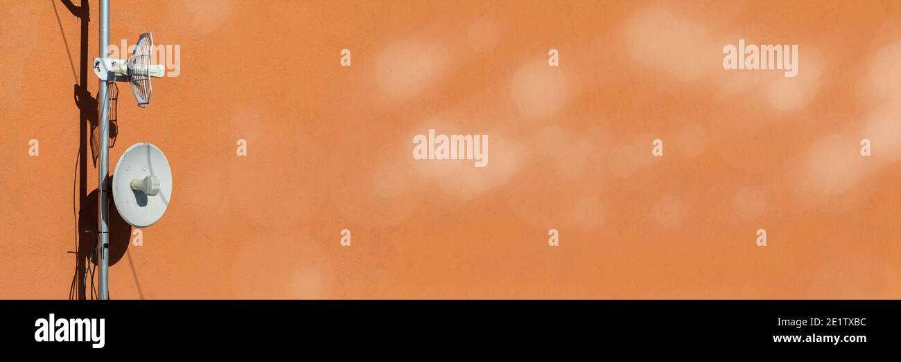 Wireless internet and mobile telephony transmitting and receiving ...