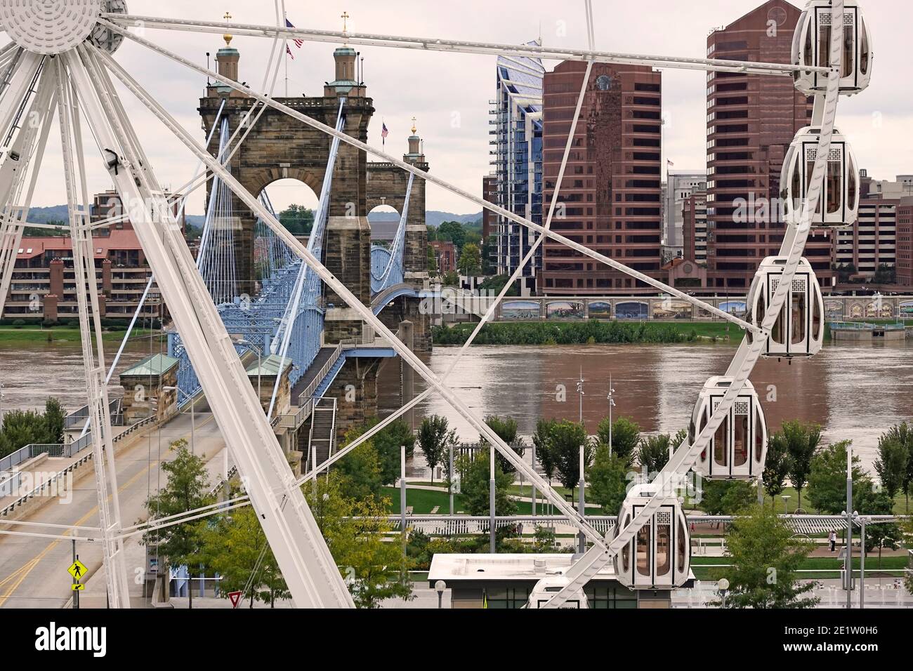 Ferris wheel american flags hi-res stock photography and images - Alamy