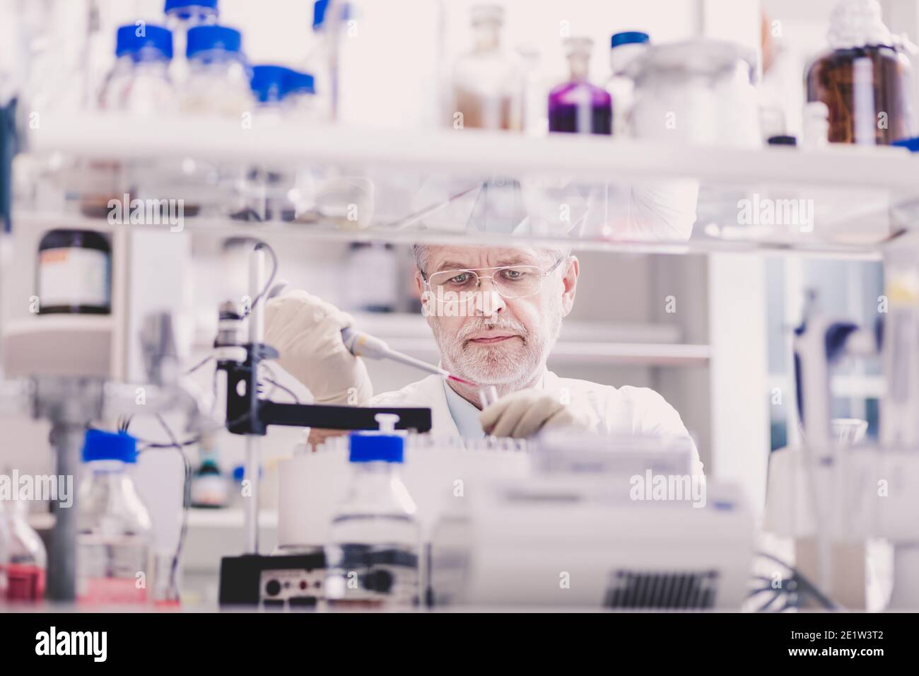 Male scientist lab coat hi-res stock photography and images - Alamy