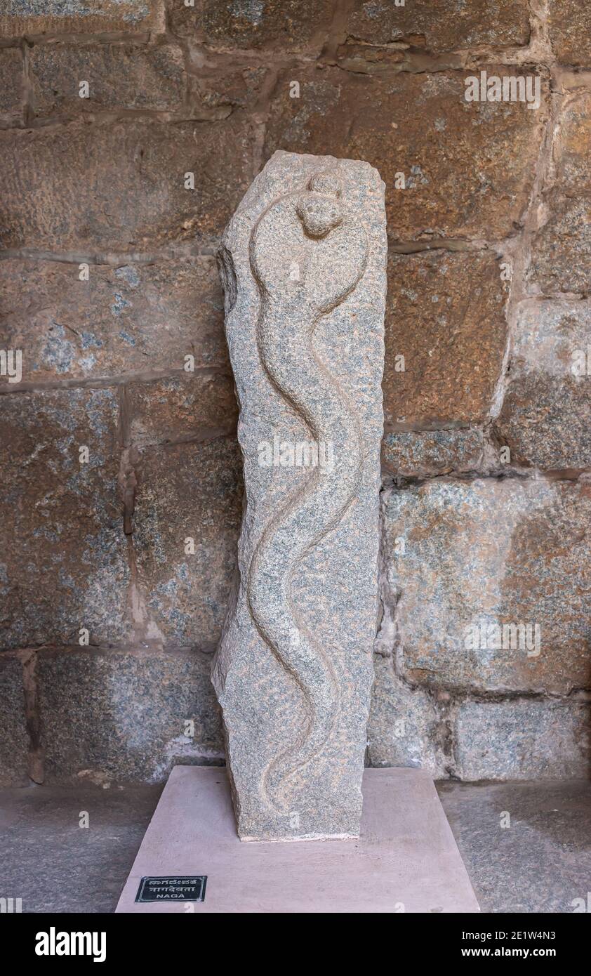 Naga snake statue hi-res stock photography and images - Alamy