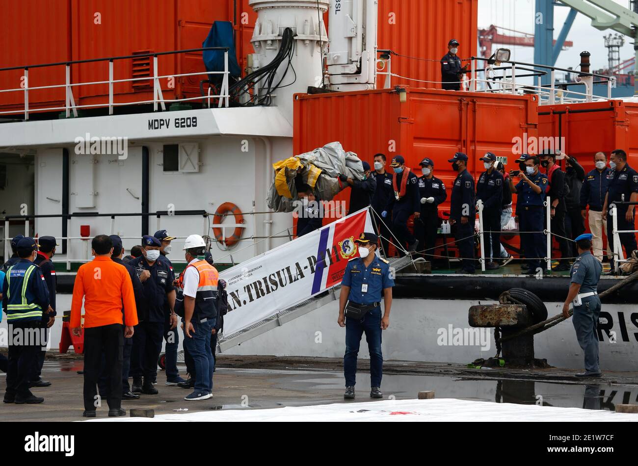 Sj182 crash hi-res stock photography and images - Alamy