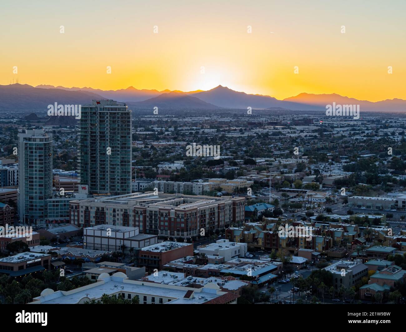 Tempe butte hi-res stock photography and images - Alamy