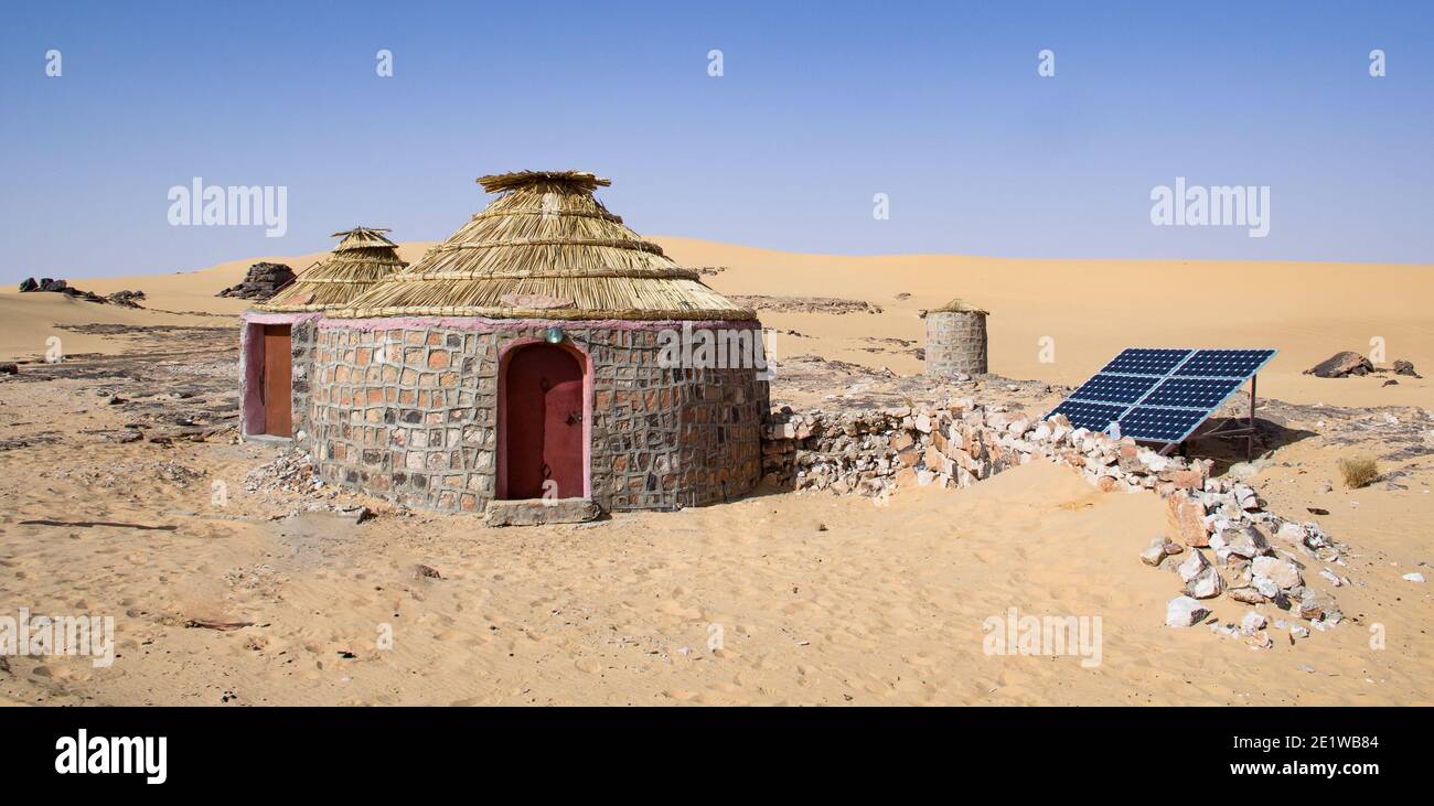 Algerian desert hi-res stock photography and images - Alamy