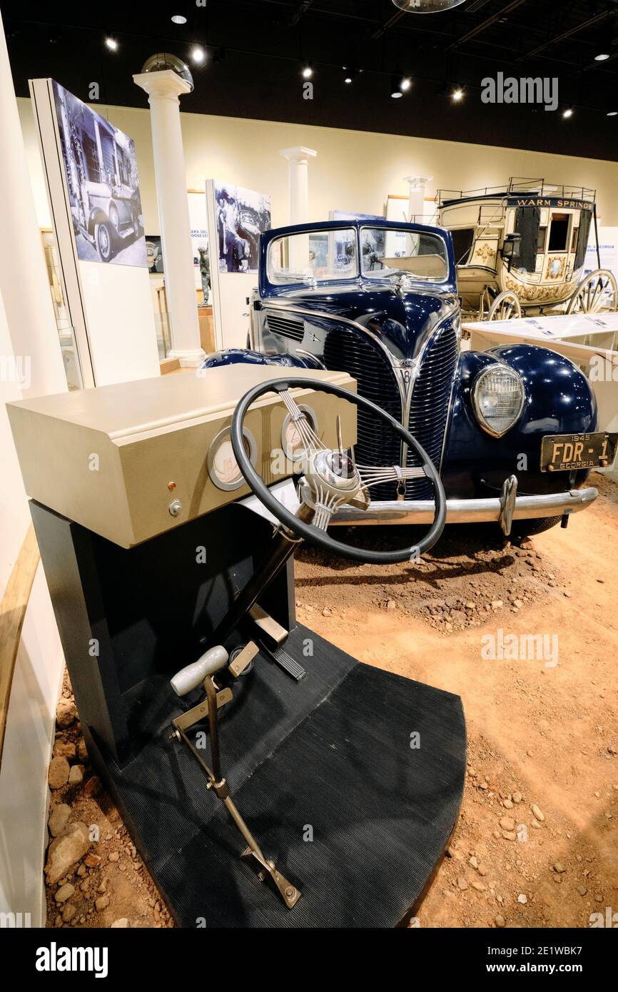 Franklin Roosevelt's, FDR's,1936 Ford Phaeton personal car and a mock ...