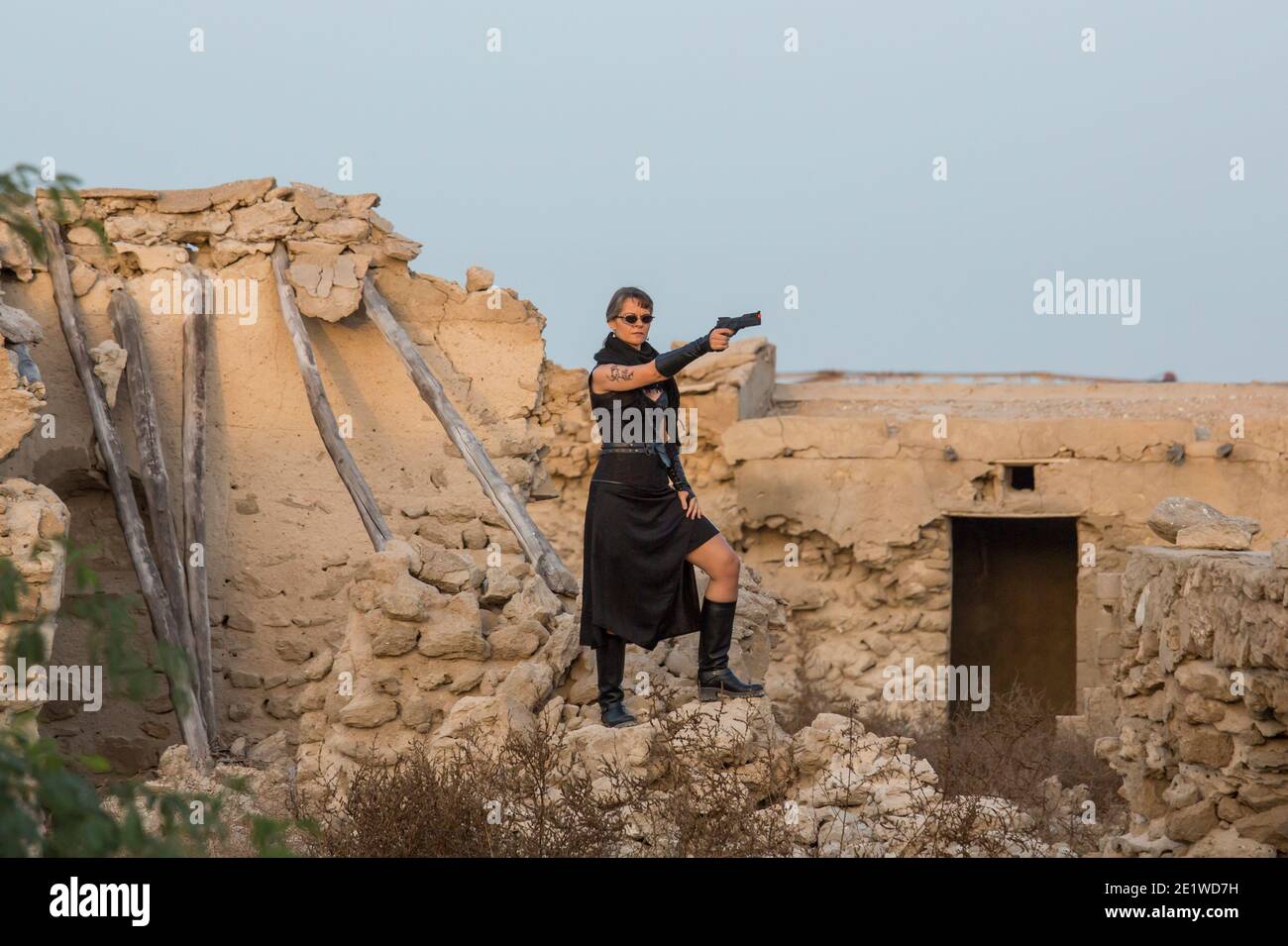 Warzone scenery hi-res stock photography and images - Alamy