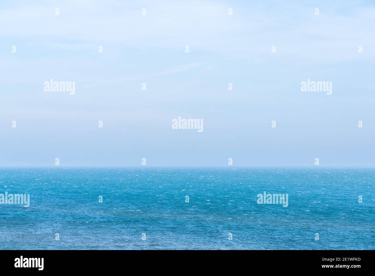 Horizon line above the sea surface Stock Photo - Alamy