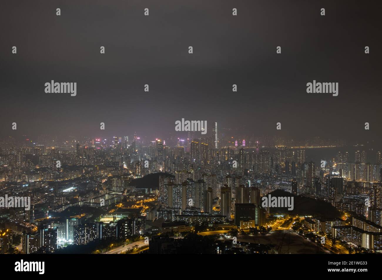 Scenic view victoria harbour hong hi-res stock photography and images ...