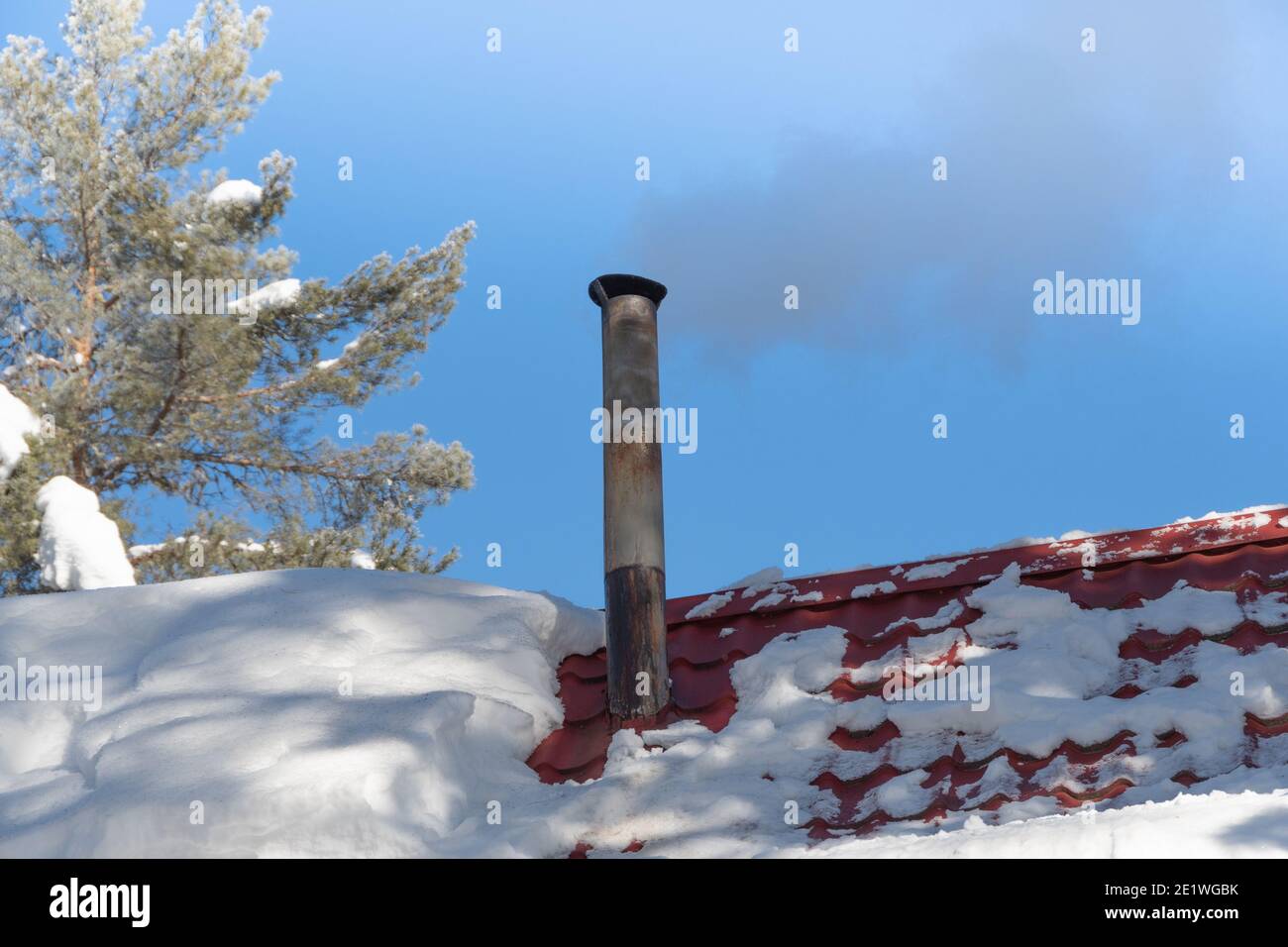 Dark black smoke from chimney hi-res stock photography and images - Alamy