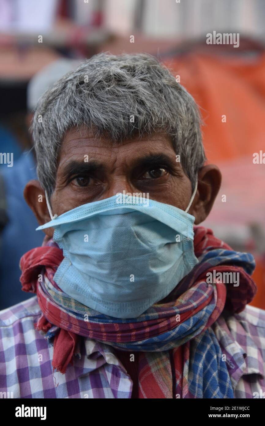 Kolkata, India. 10th Jan, 2021. Pilgrim with face mask seen at the ...