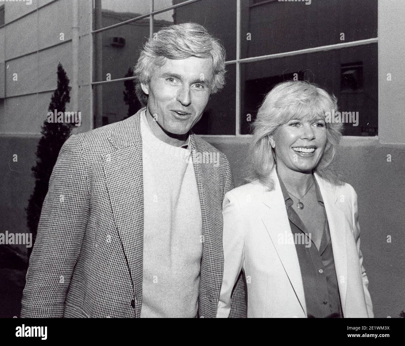 Loretta swit dennis holahan premiere war hi-res stock photography and ...