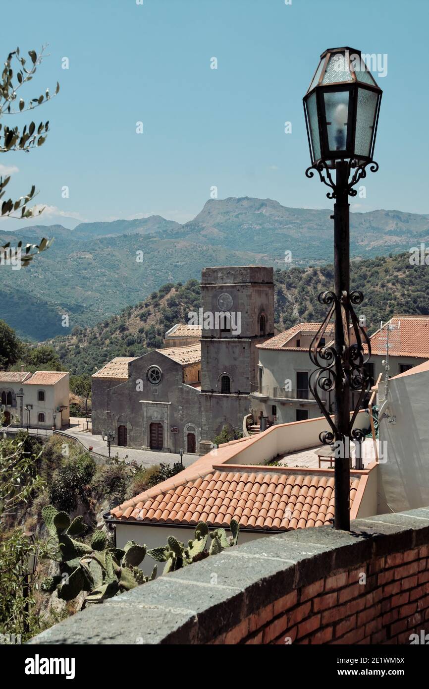 Savoca italy duomo hi-res stock photography and images - Alamy