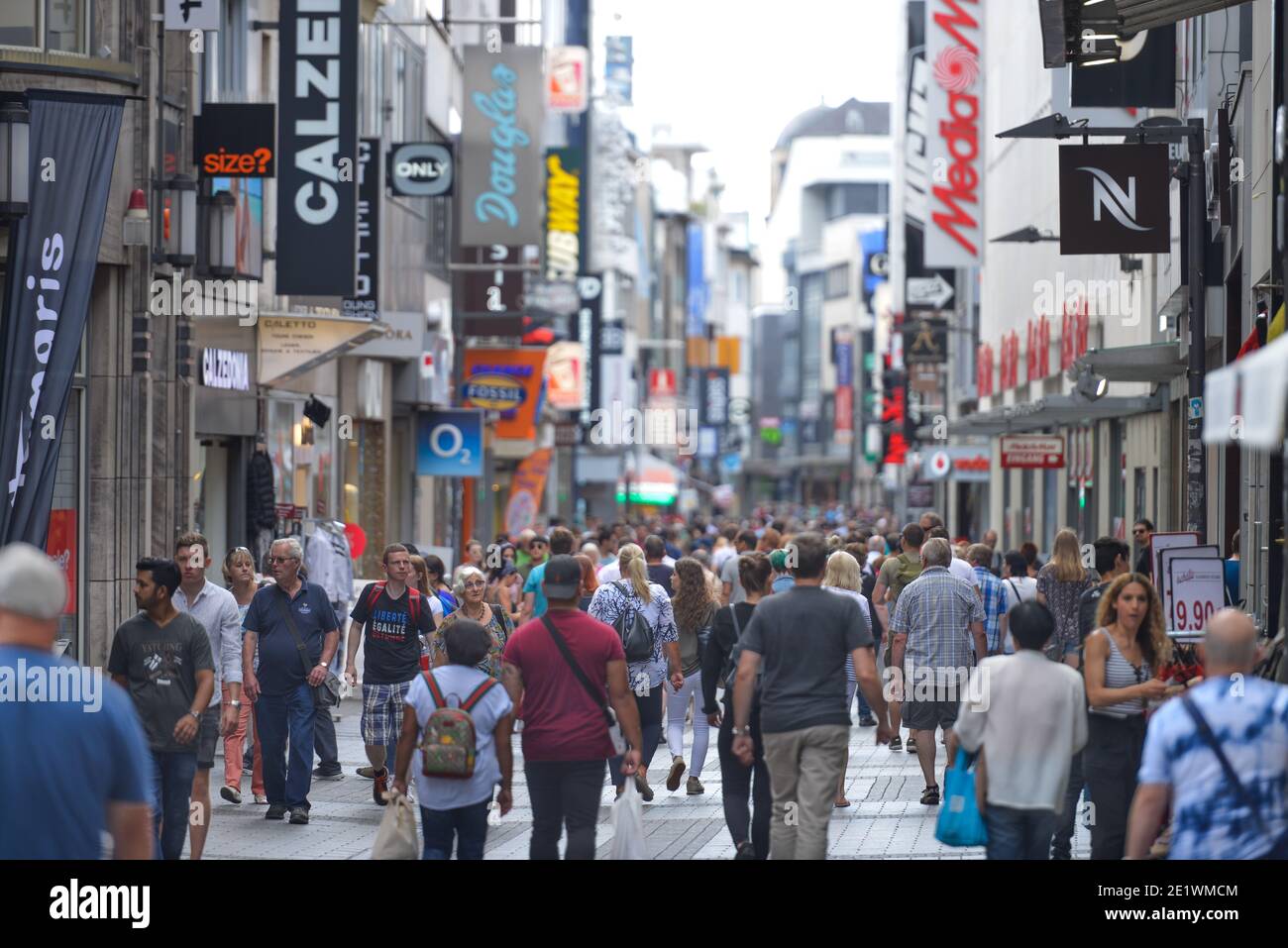 Hohe strasse koln hi-res stock photography and images - Alamy