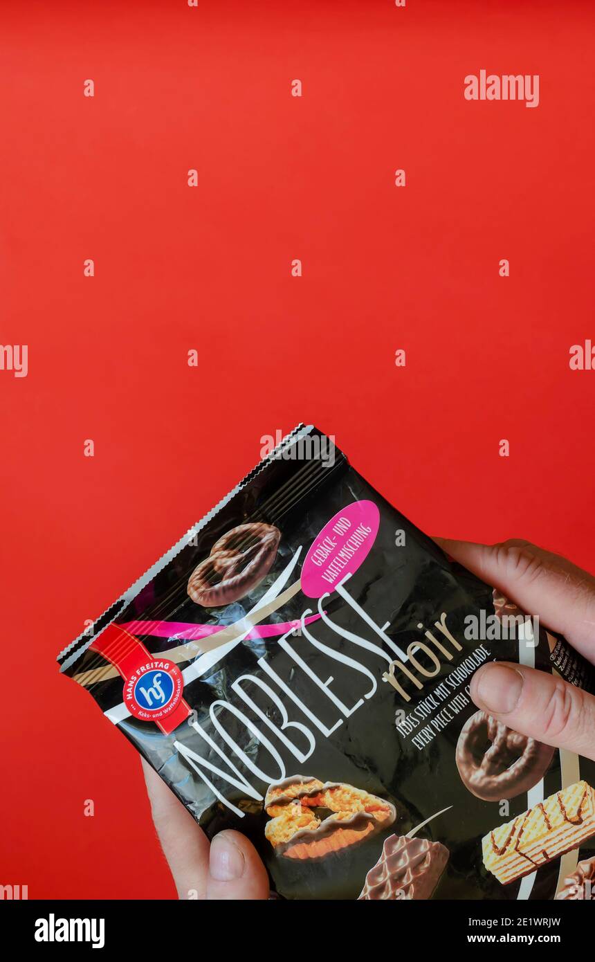 Hans Freitag's Noblesse Noir, Assortment of Biscuits & Wafers Dark ...