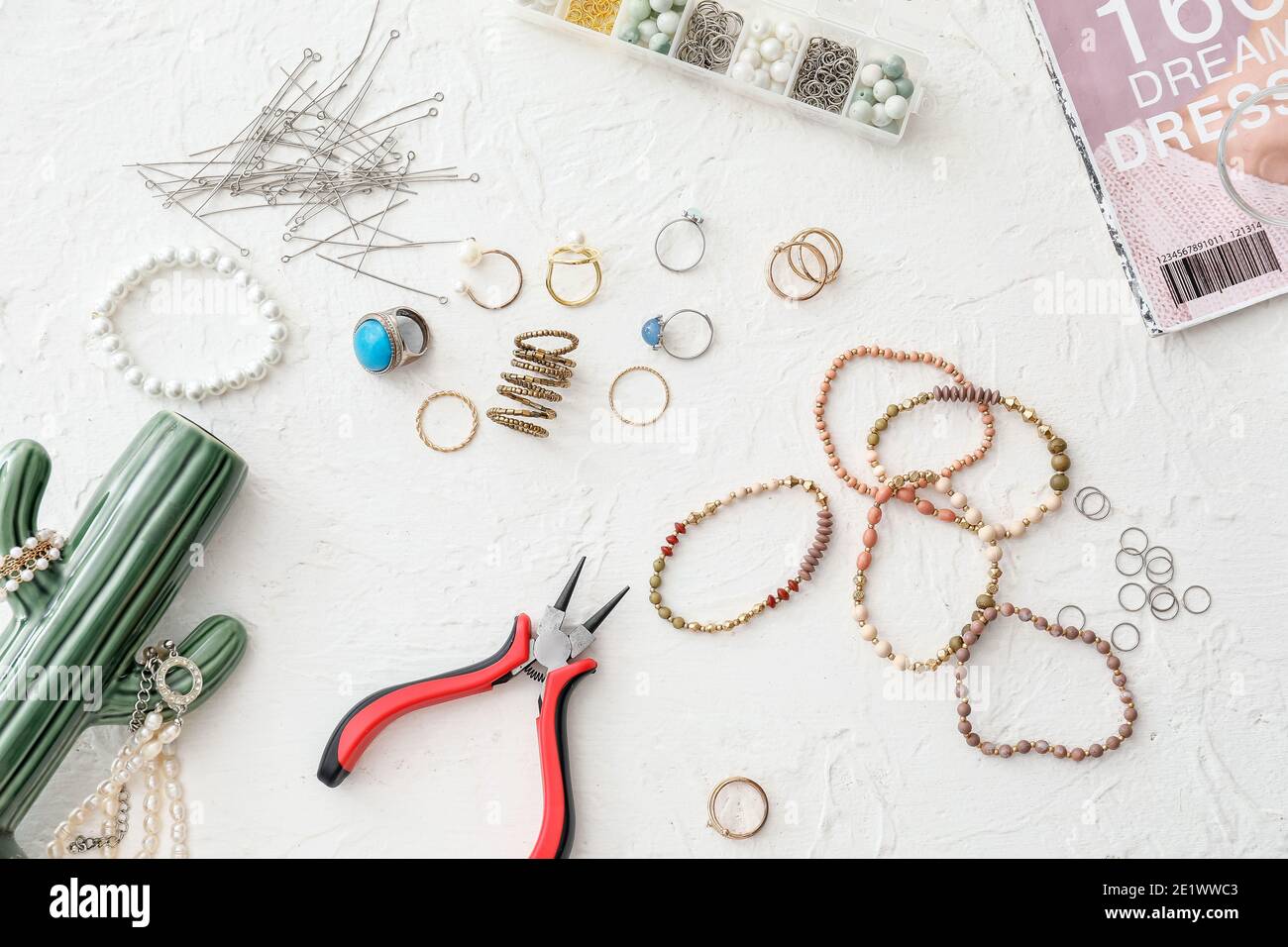 Workplace jewelry designer tools hi-res stock photography and images ...