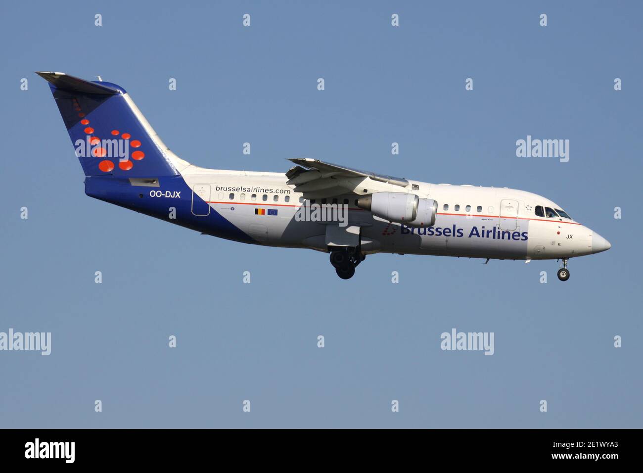 Belgian Brussels Airlines Avro RJ85 with registration OO-DJX on short ...