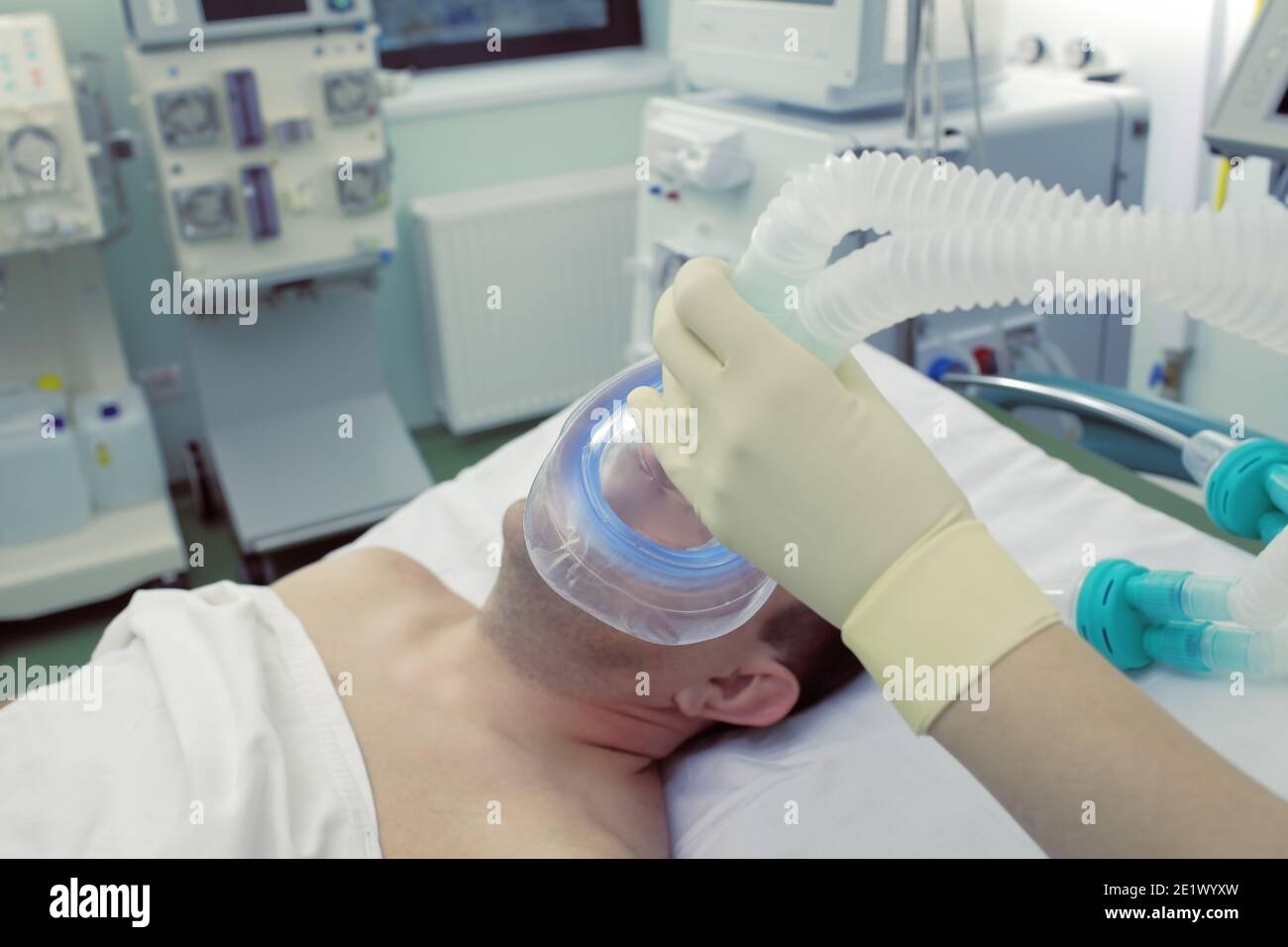 Ventilator patient hi-res stock photography and images - Alamy